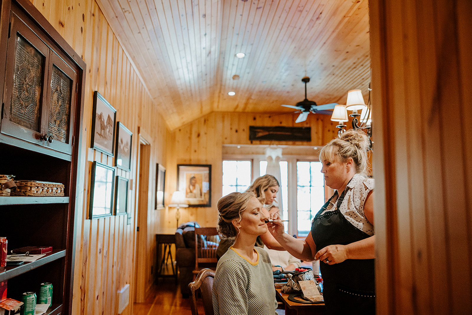 How to Build Your Wedding Day Kit - theweddingroadmap.com